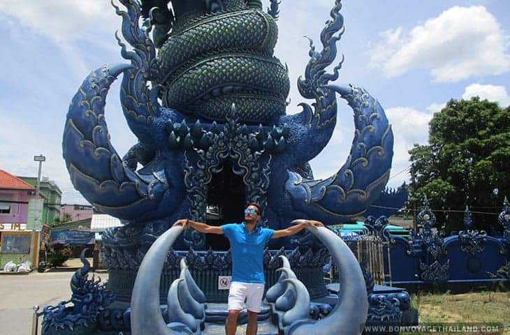 Blue Temple Chiang Rai (Wat Rong Suea Ten) - Bon Voyage Thailand